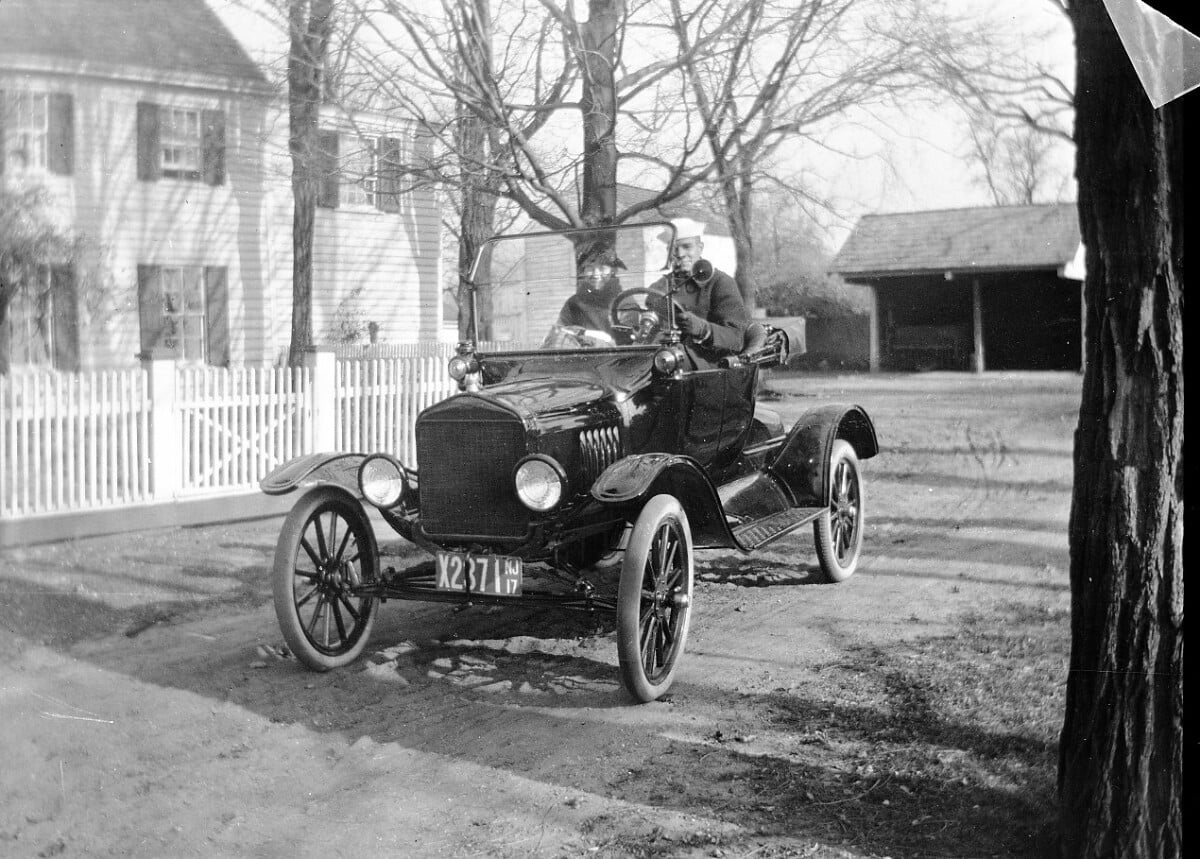 Motor City Origins: The History of Ford and General Motors, America’s ...